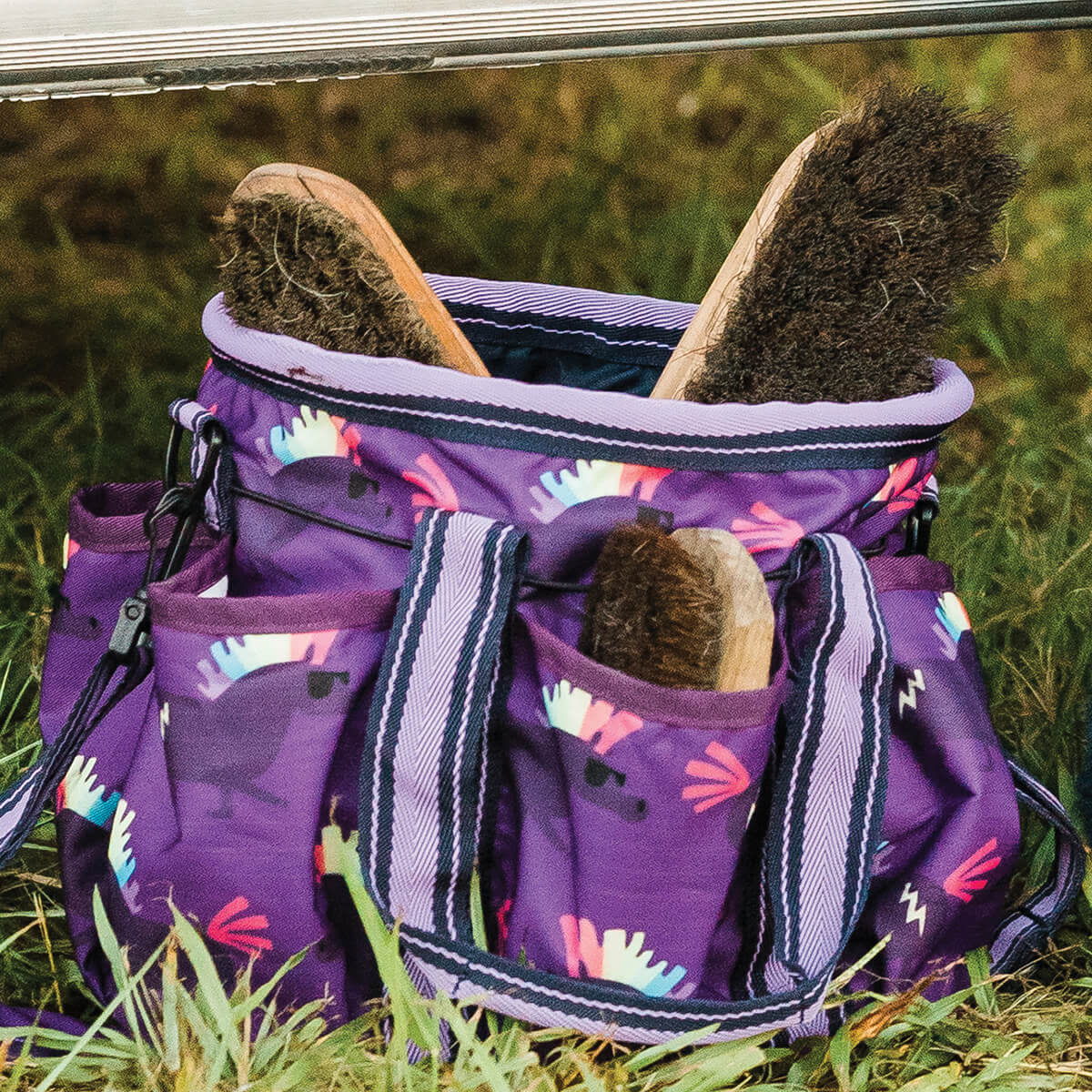 Romfh Small Groom Tote – Horstmeyer Farm and Garden